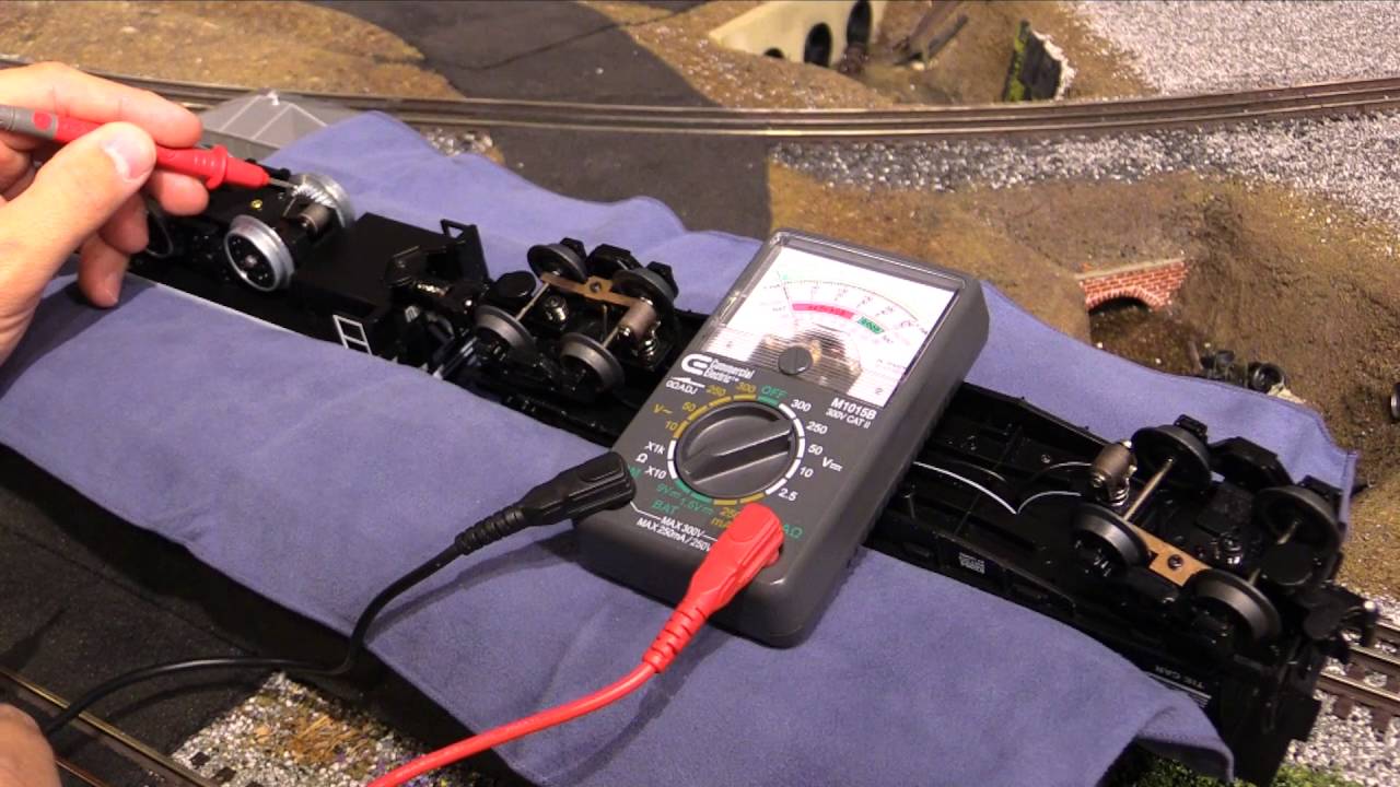 Lionel Command Control Tie-Jector Car & Work Car - YouTube