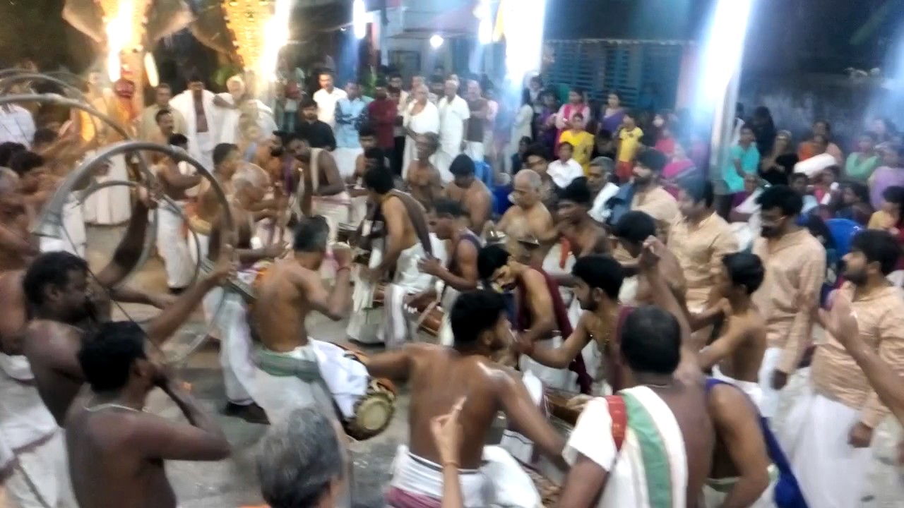 Tattamangalam Sasthapreethi panchavadyam 2016 - Edakalam - YouTube