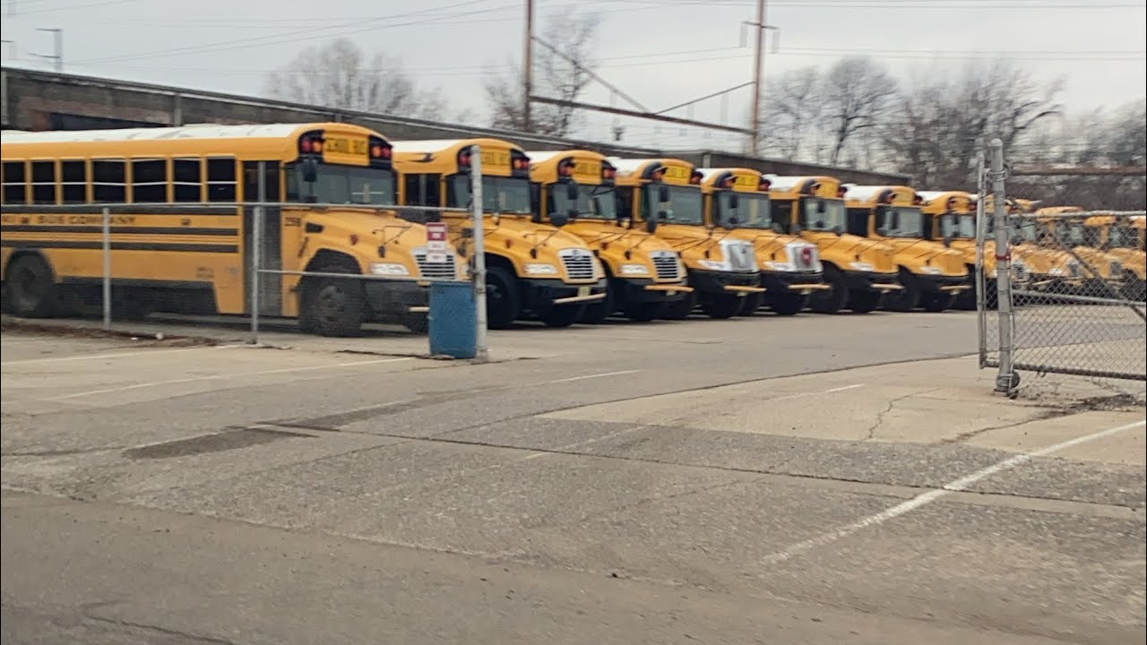 Spotting School buses From Last Week Friday Part 3 - YouTube