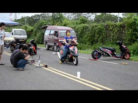 Cewek Cantik NgeDrag Race