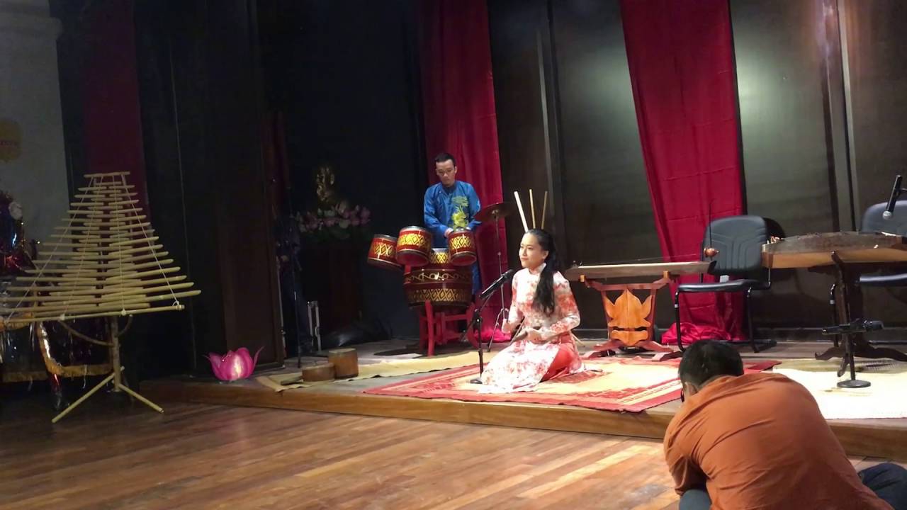 Xam Singing - Hát Xẩm - YouTube