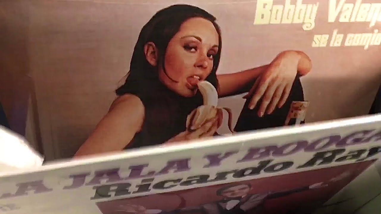VINYL COMMUNITY Checking Out Times Square Subway Record Store ...Record ...