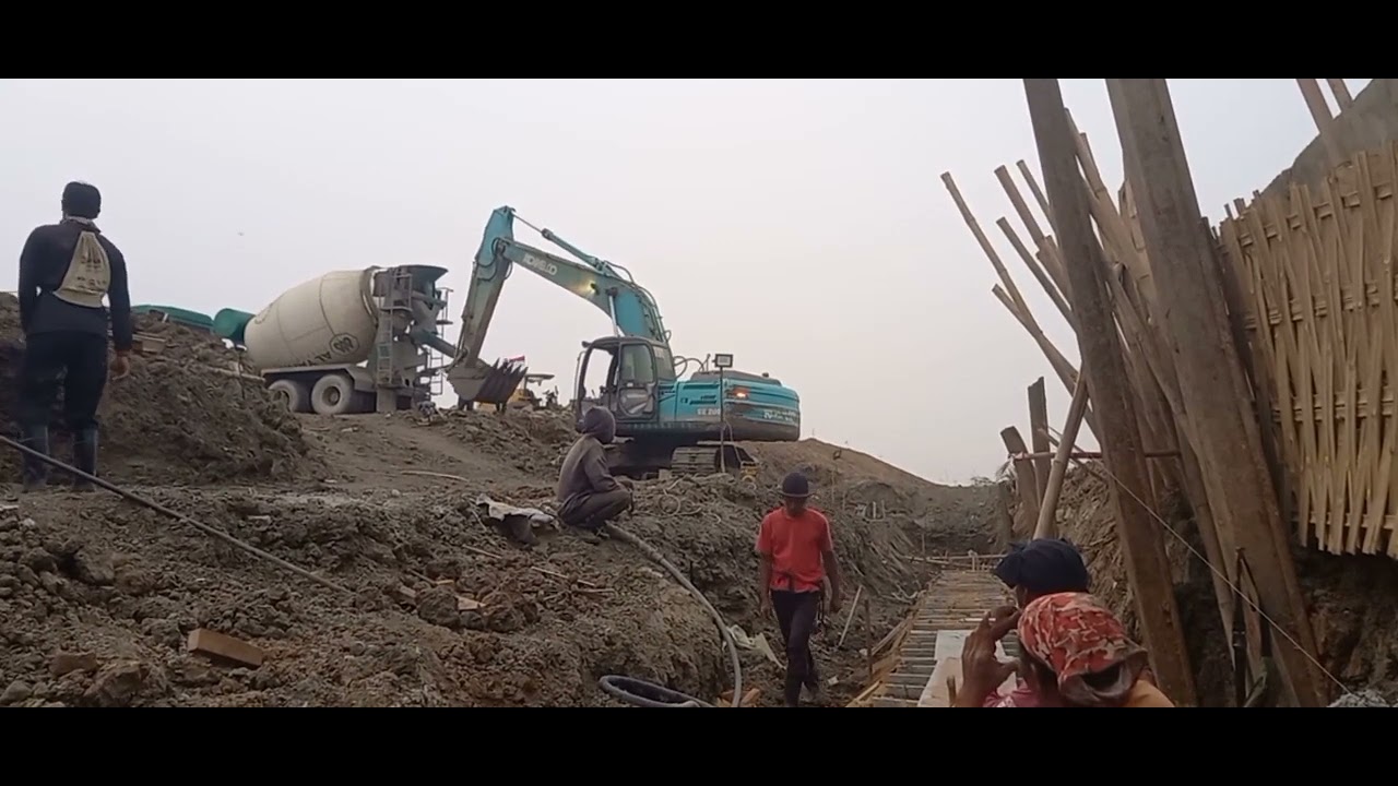 proses hari ini 28 agustus 2023 pengecoran balok box culvert di ...
