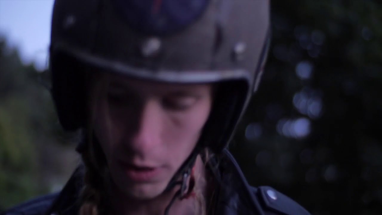 Hannah Epperson - Circles (Iris) OFFICIAL VIDEO - YouTube