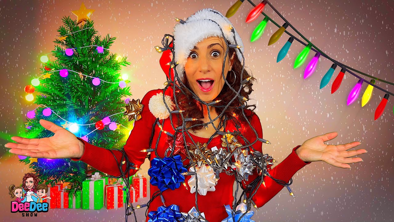 DeeDee Late for Christmas | Christmas Video For Kids - YouTube