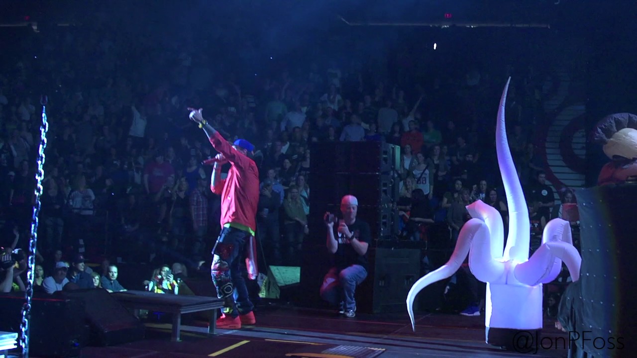 Vanilla Ice - I Love the 90's Tour - Minneapolis, MN - YouTube