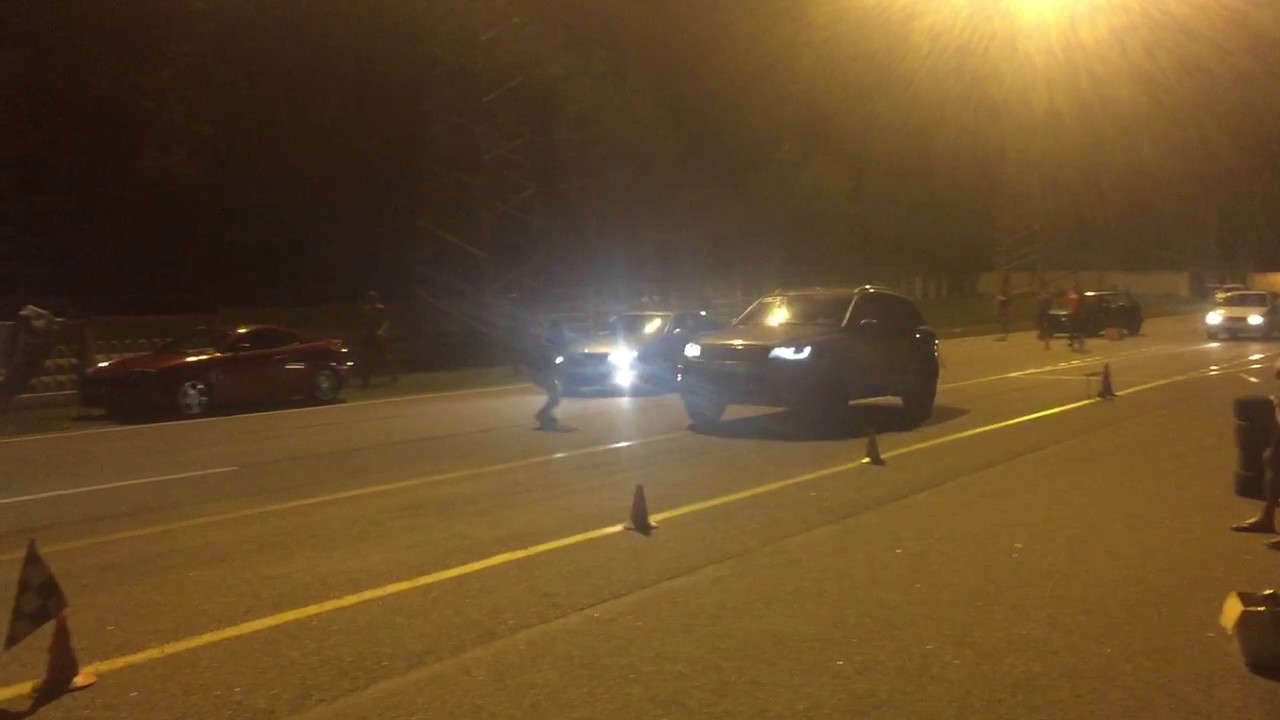 Touareg 4.2tdi nf st1.5 vs bmw 335 jb4 - YouTube