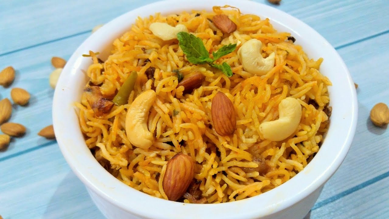 KASHMIRI PULAO RECIPE | MIXED NUTS PULAV | Wazwaan Pulao | - YouTube