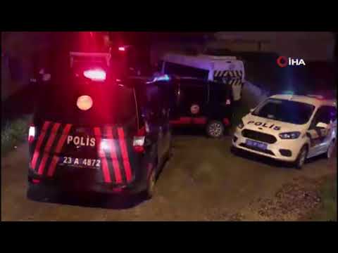 Komşular arasında bıçaklı, sopalı kavga: 3 yaralı