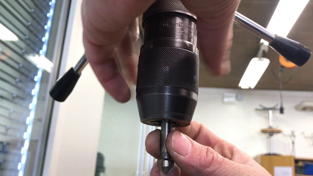 TUTOS METAL Chanfrein - YouTube