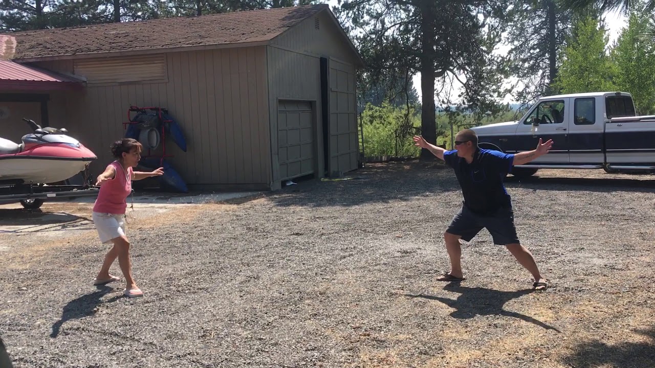 Original Auntie Sumo Hug - YouTube