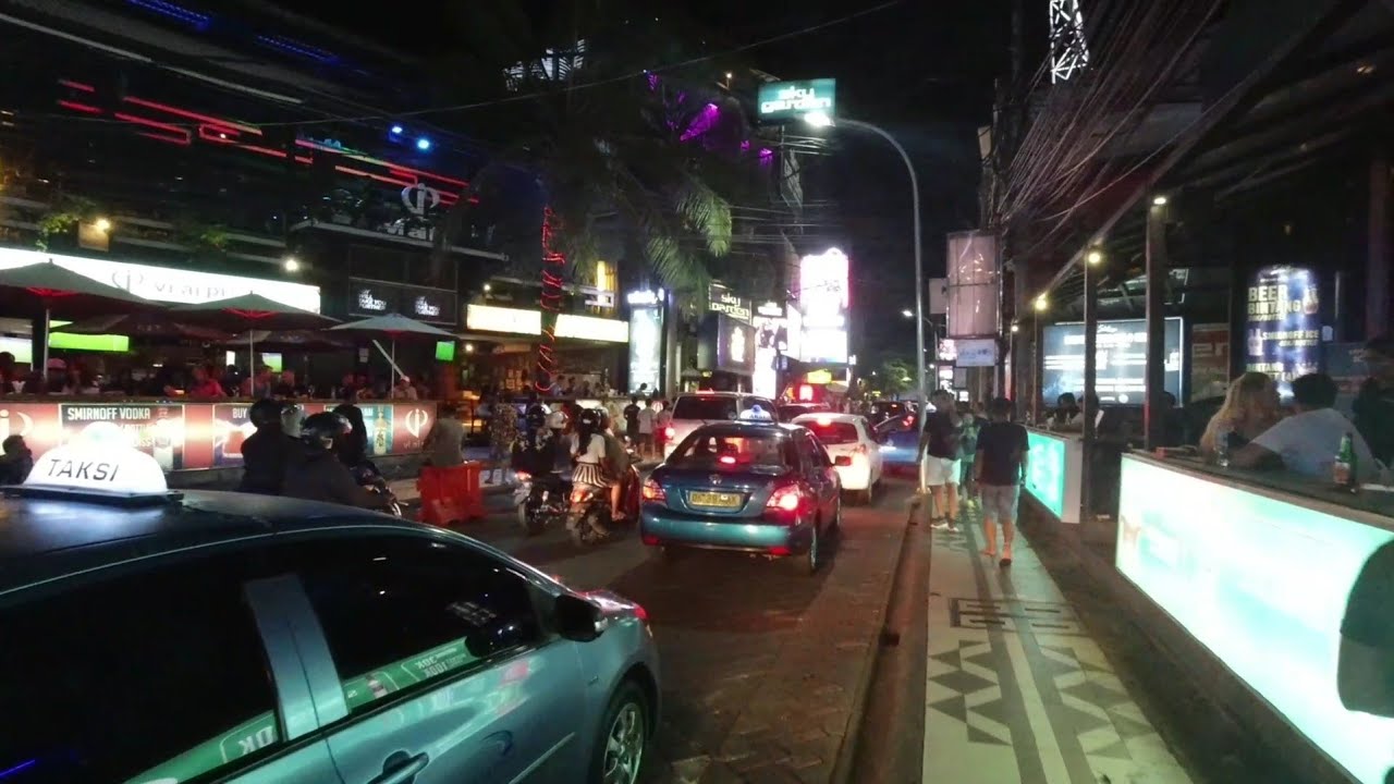 발리의 밤문화 - 르기안 밤거리 nightlife in Legian street Bali - YouTube