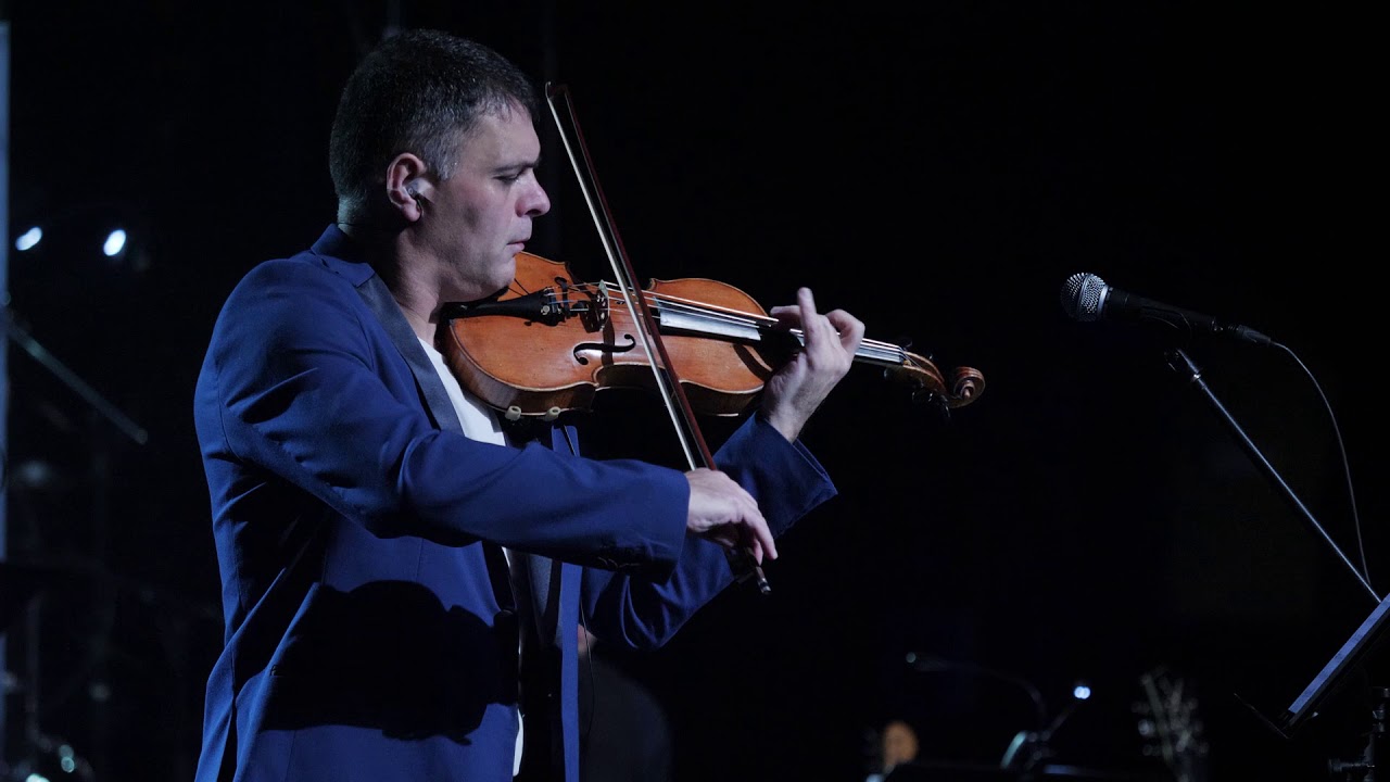 Vasko plays LP - Forever For Now - YouTube