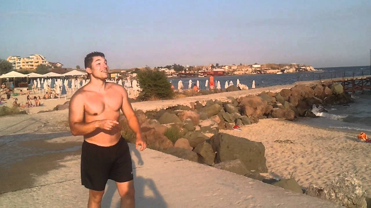 Dillon & Dutch handshake scene from "Predator" - YouTube