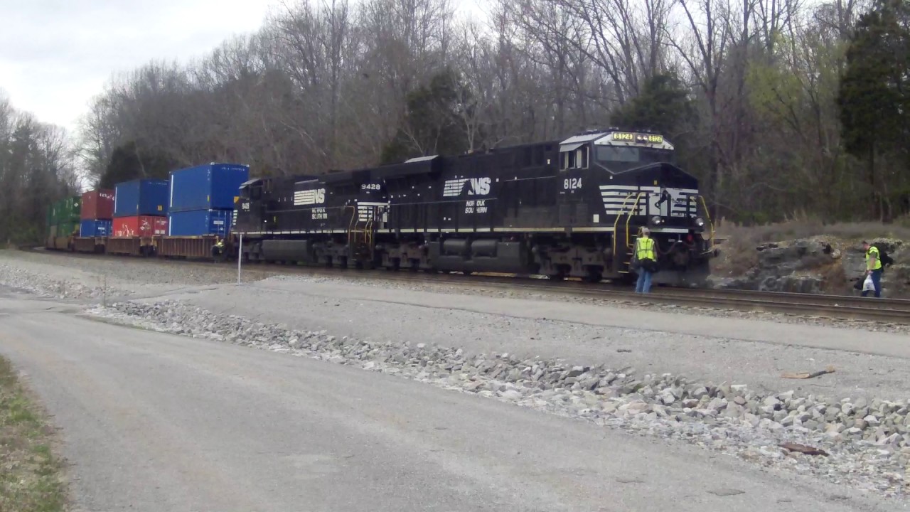 NS 8124 and 9428 at Burnside, KY. One of the forgotten clips from 3/25 ...