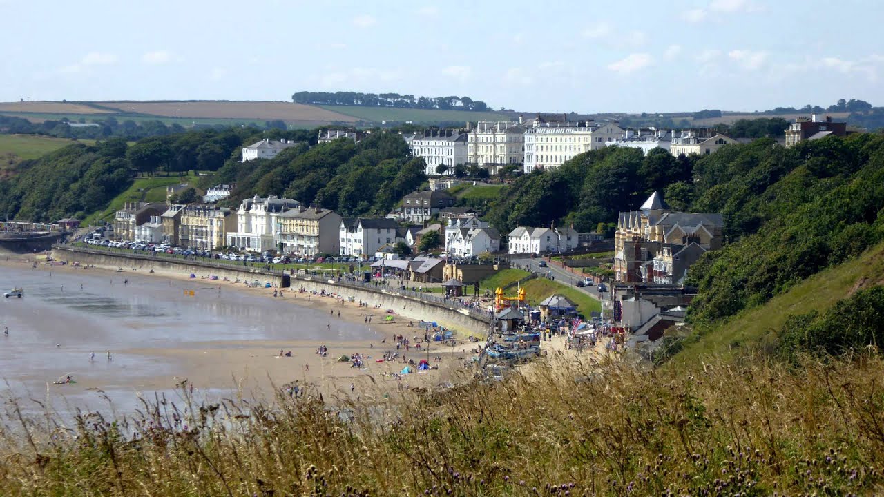Muston Scarecrow Festival and Filey - YouTube
