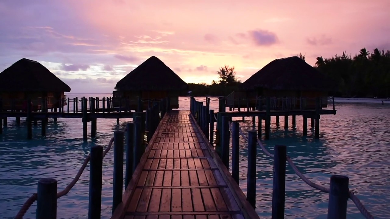 Bora Bora, French Polynesia - Sunset at the Bora Bora Pearl Beach ...