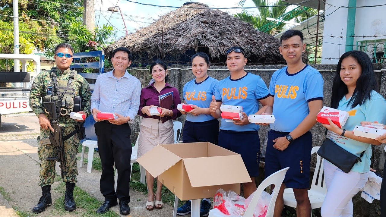 Jollibee Feeding Program Sa Mercedes Mga Bata#kuyavalsantos - YouTube