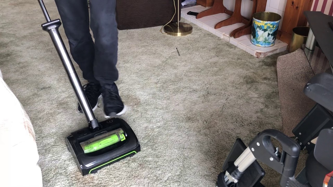 Gtech Airram K9 MK2 Vacuuming - YouTube
