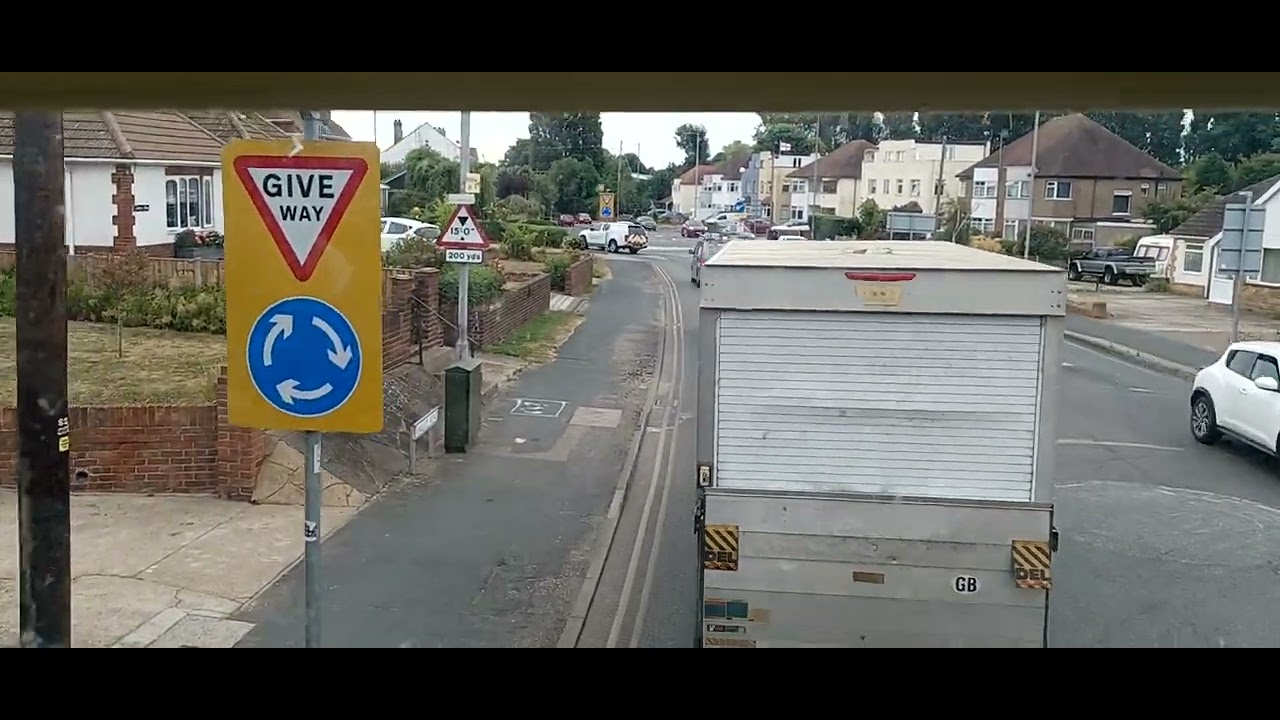 bus ride from hIghfield grange holiday park to Clacton-on-Sea the x76 ...