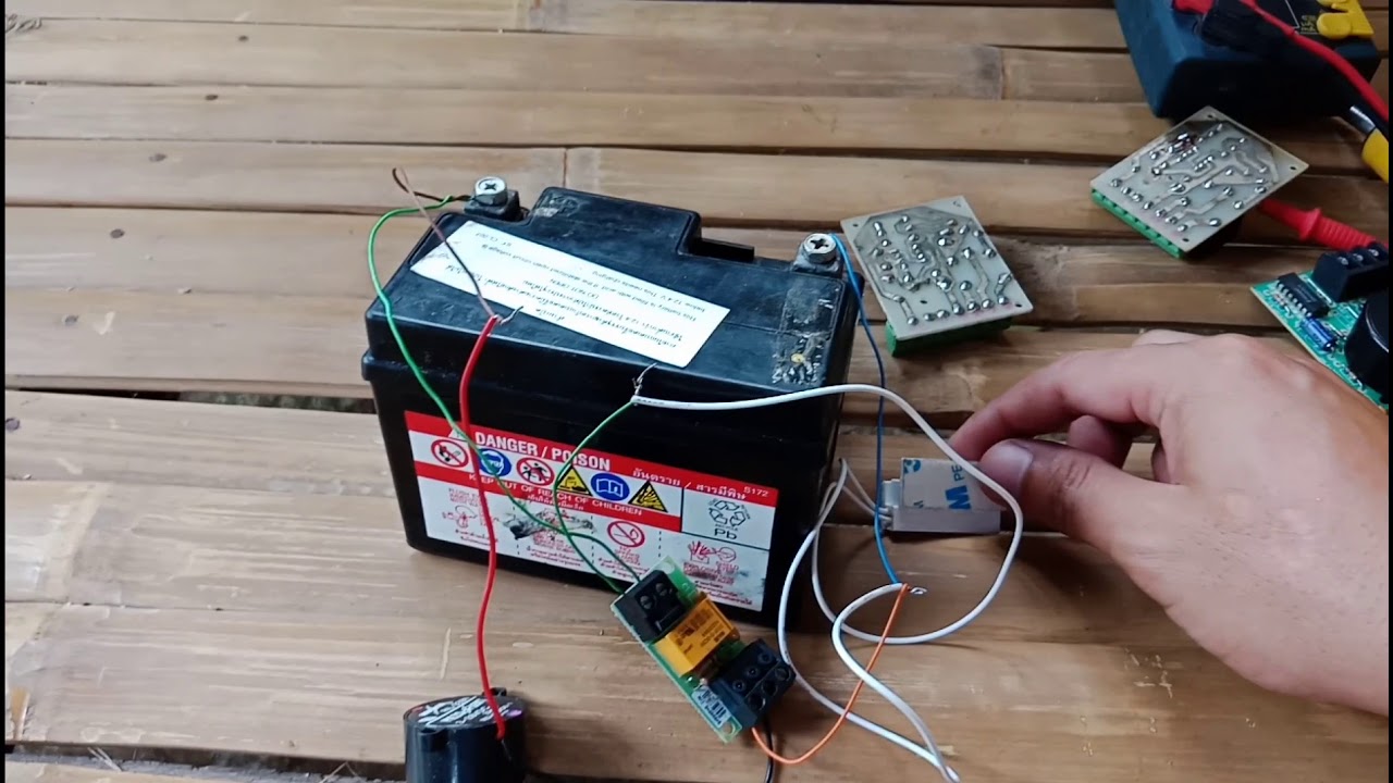 door contact with sounder alarm - YouTube