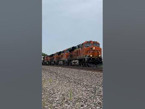 65 mph BNSF Z train w/ Big power!! #bnsf #bnsftrains #train #bnsfrailway - YouTube