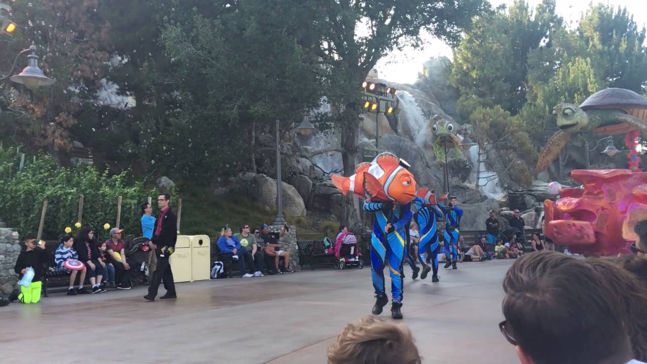 Pixar's Play Parade 3/5 - YouTube