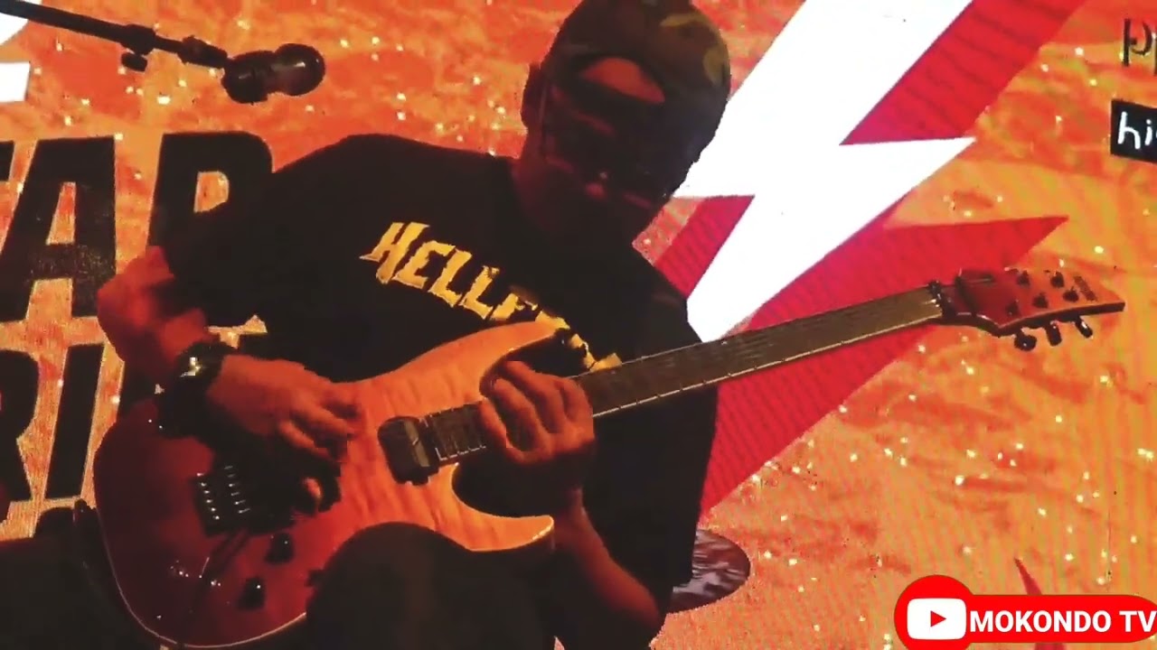 Agung burgerkill Klinik Gitar Schecter C1 FR-S SLS Elite & Amplifier ...