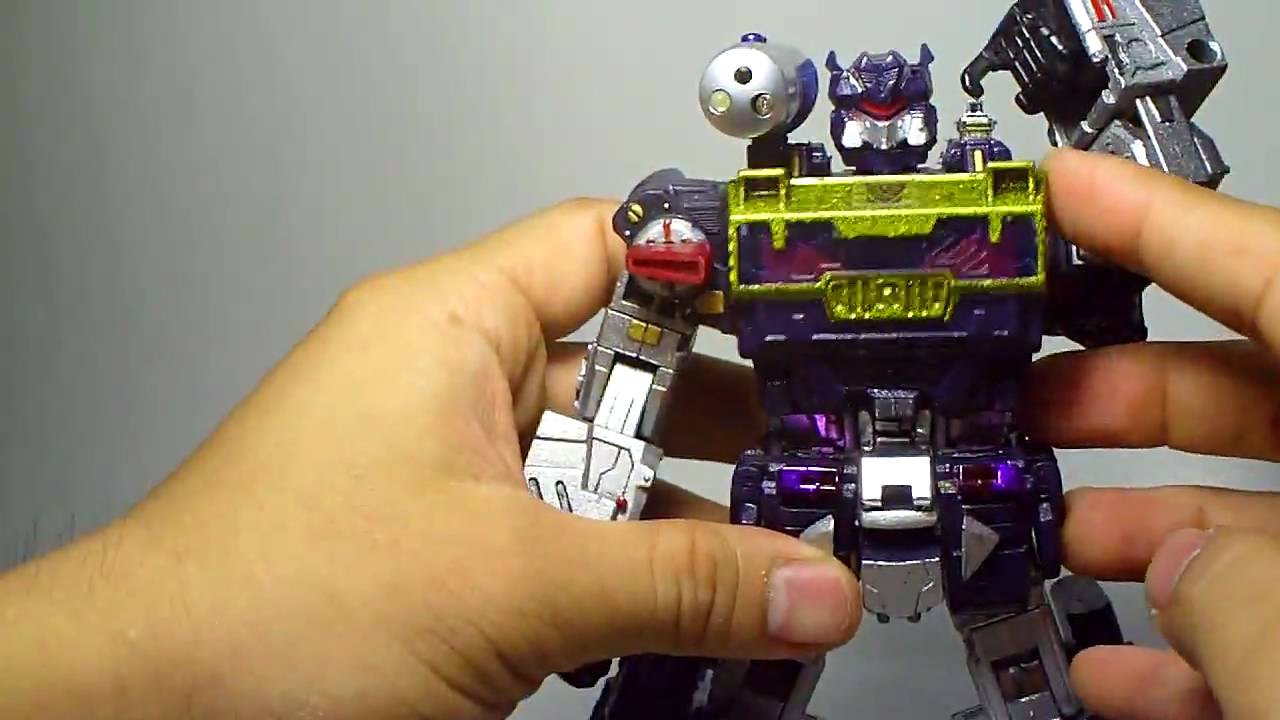 Custom Soundwave 5.0 (robot/ lamp / mp3 / tank / data transfer) - YouTube