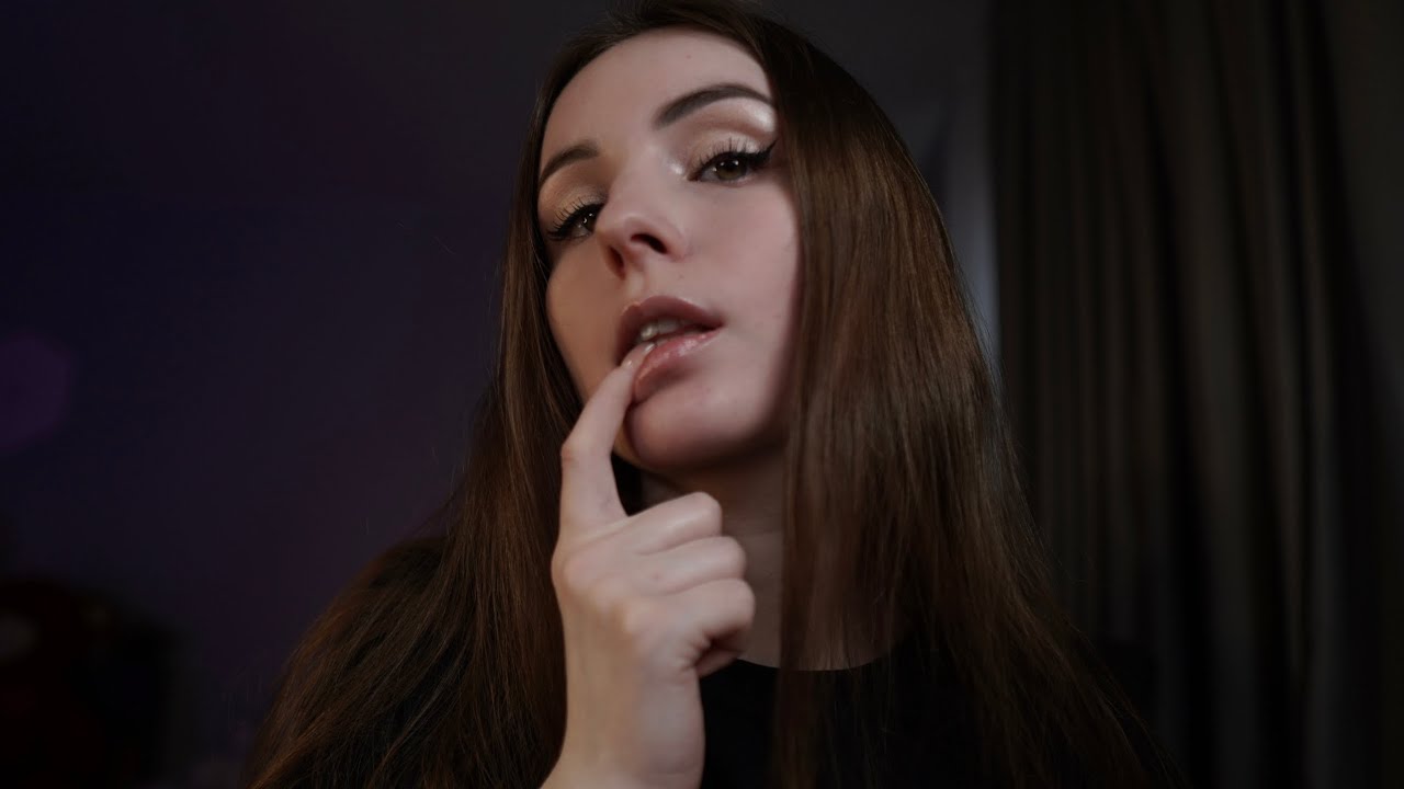 Chilling Asmr Teeth Tapping And Mouth Sounds Youtube