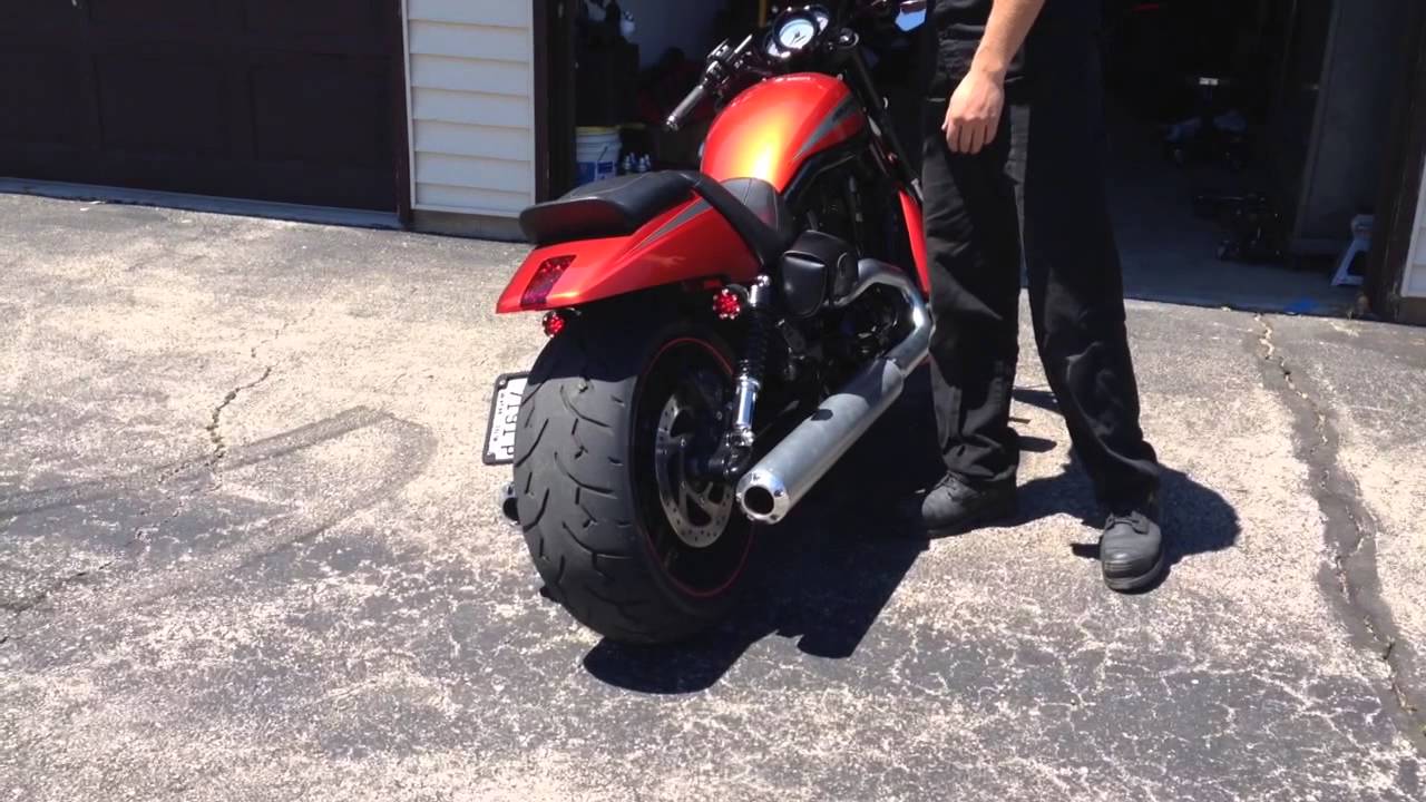 Harley Davidson night rod dual muscle roadhouse exhaust - YouTube