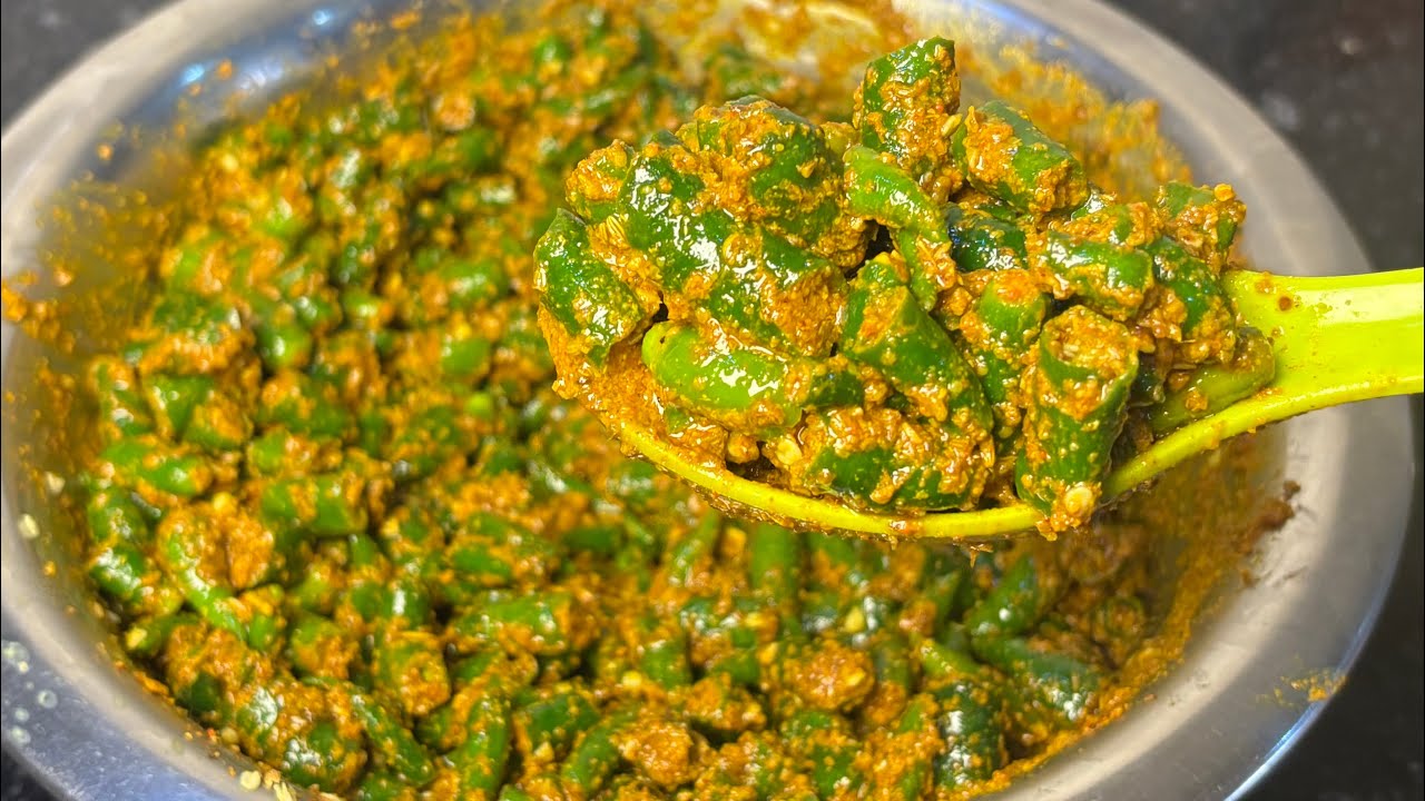मिर्ची का अचार बनाने का तरीका | green chilli achar recipe - YouTube