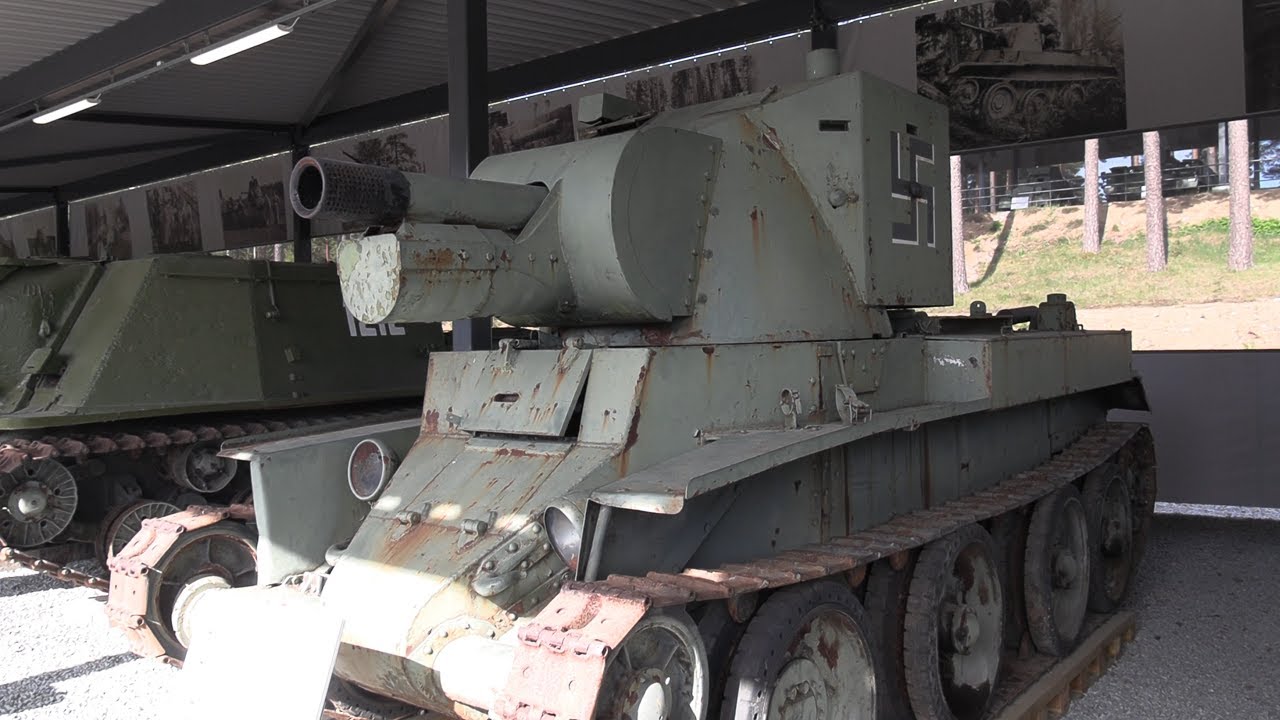 Unofficial High Speed Tour of Panssarimuseo, Parola - YouTube