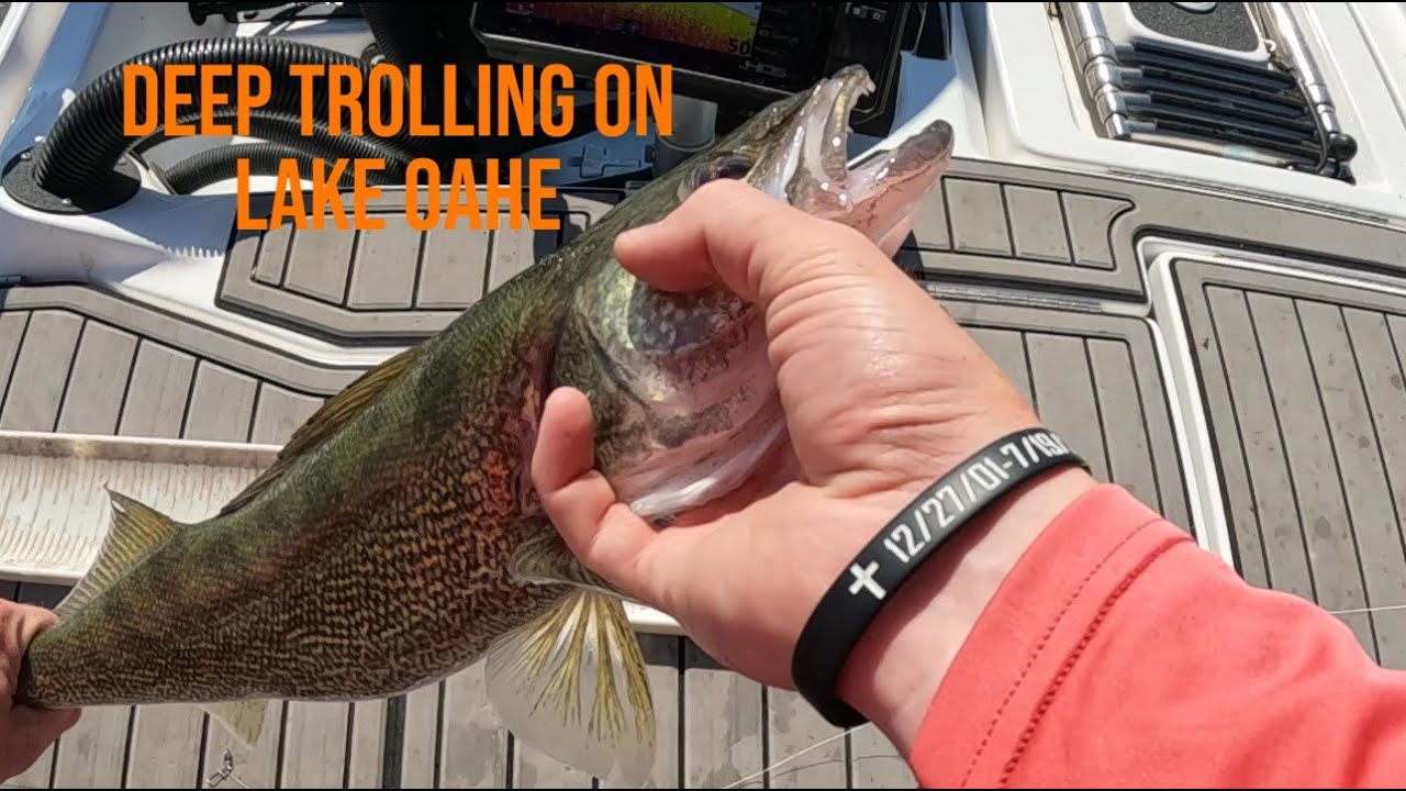 Deep Trolling on Lake Oahe - YouTube