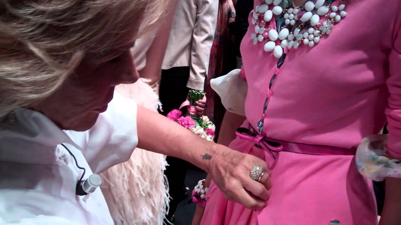 Ana Molinari @ Blugirl SS 2011-12 Milan - YouTube