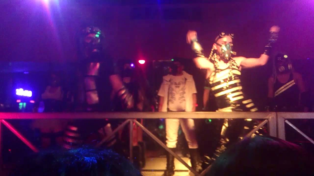 Cyborg Predator Dance 28/12/2012 - YouTube