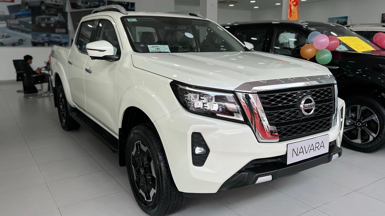 New 2023 Nissan Navara VL AT 4X4 2 5 L Nissan Navara White Color