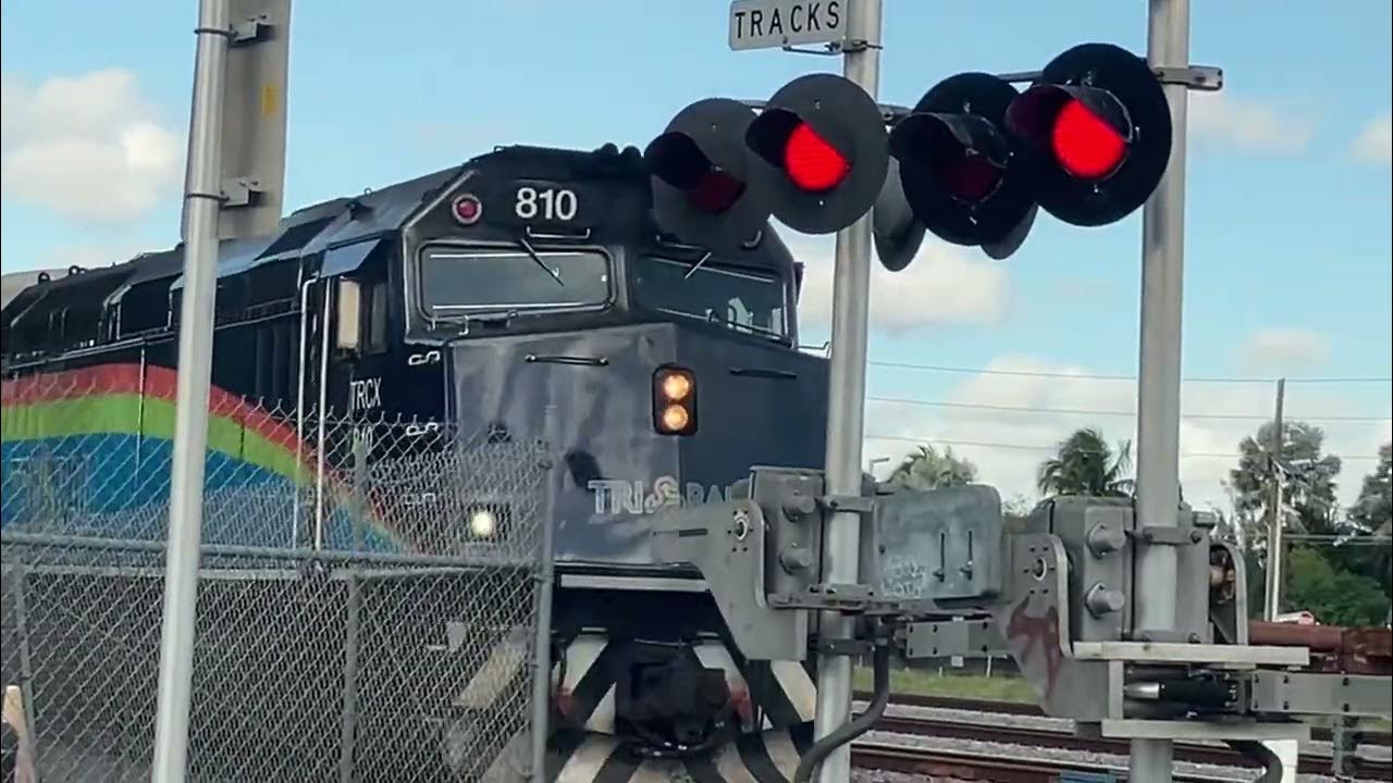 Tri rail Railfanning Pt 1 (810 and 520) - YouTube
