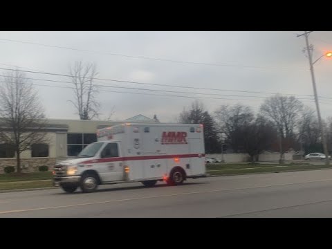 Saginaw MI MMR Ambulance 270 Responding - YouTube