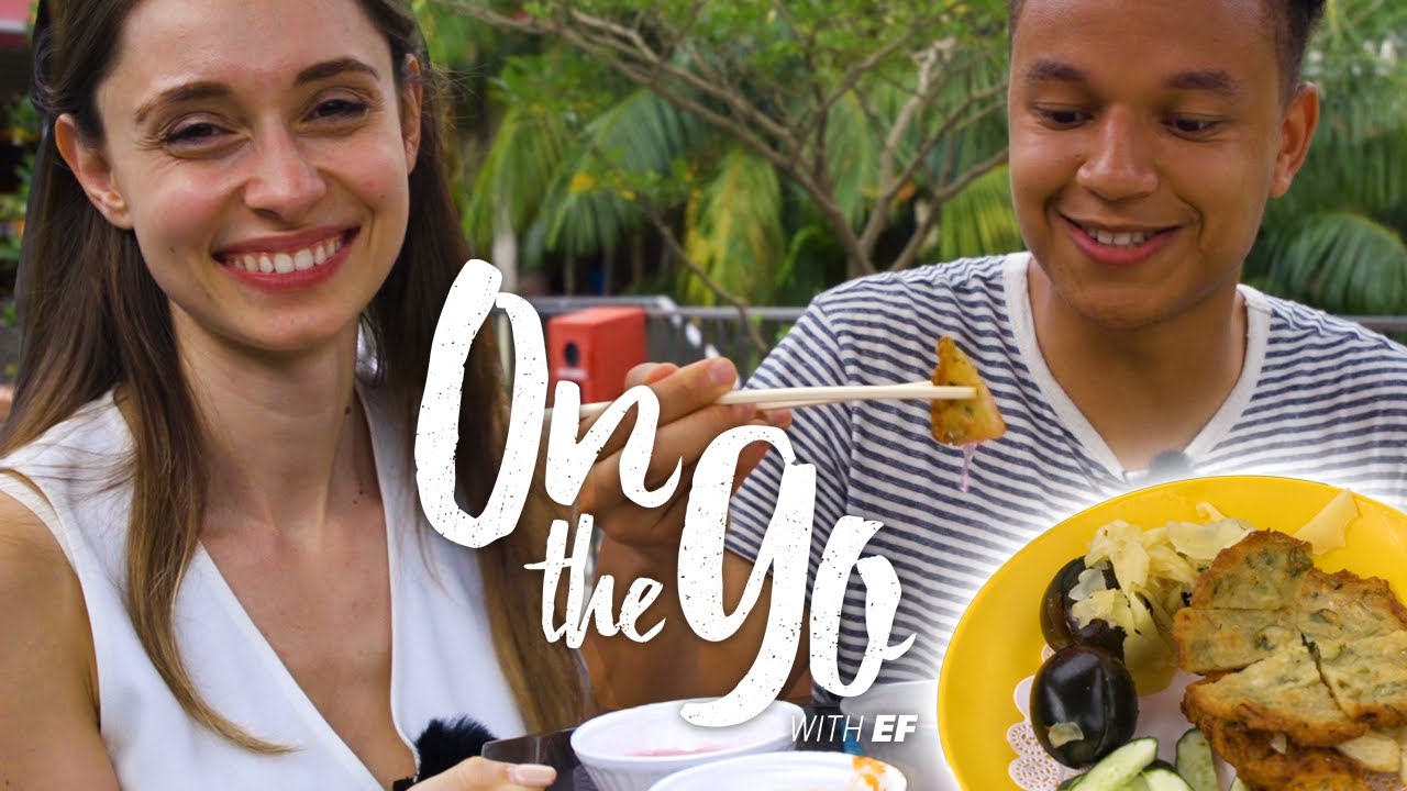 Maria & Liam try Singaporean food – On the go with EF #104 - YouTube