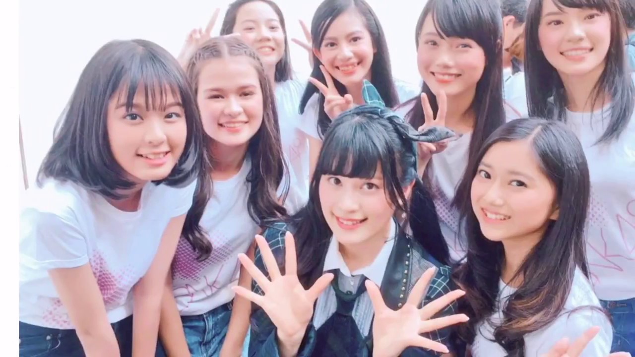 First BNK48 debut - YouTube