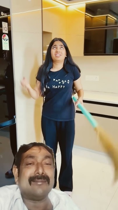 Aaj to is Robot 19 ne bacha liya#priyalkukreja#shorts#ytshorts - YouTube