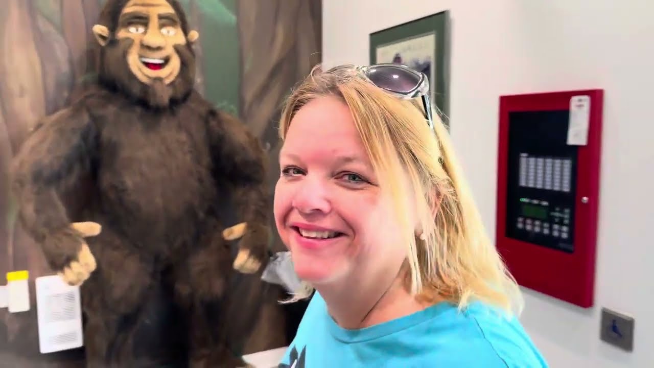 The Sasquatch Museum in Canada - YouTube