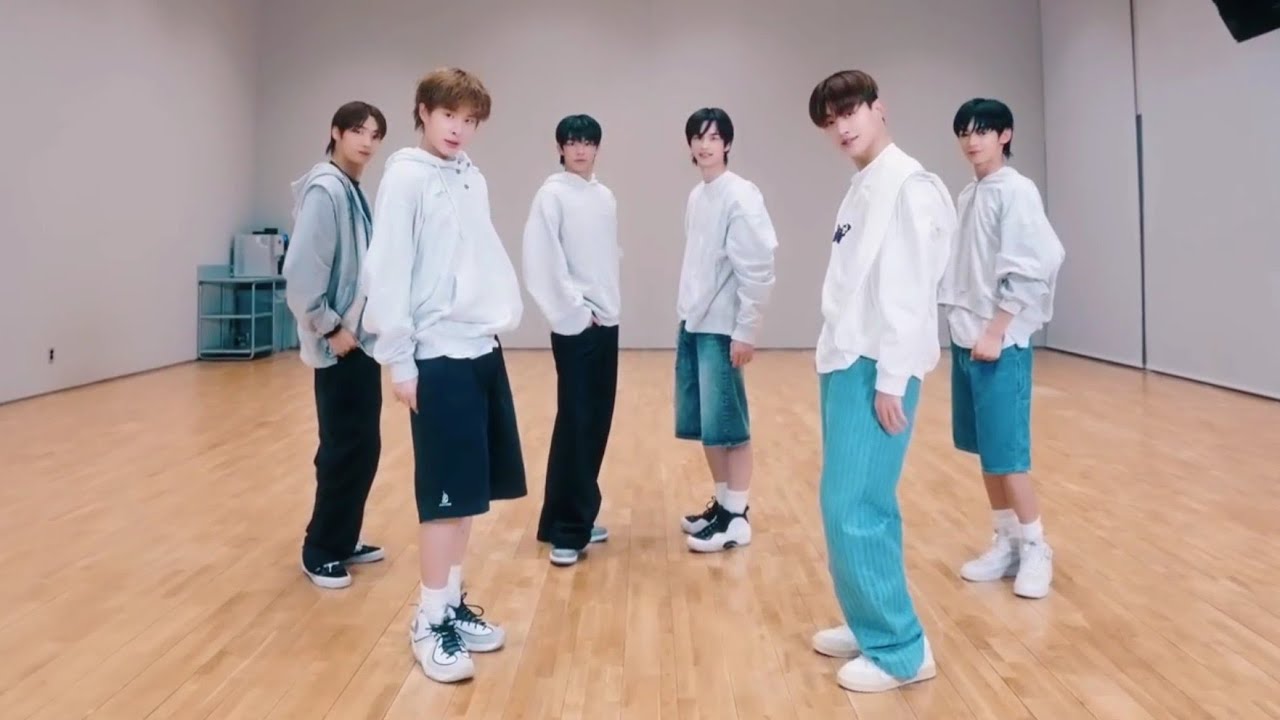 [TWS - plot twist] dance practice mirrored (moving ver.) - YouTube