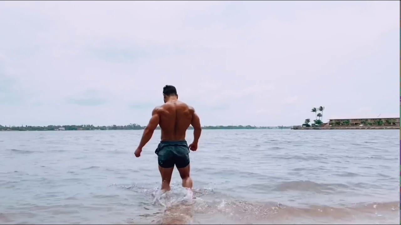 Posing practice for classic physique bodybuilding - YouTube