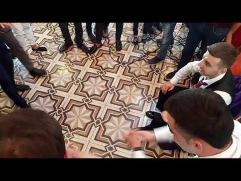 Qax(qizin mohteşem reksi).