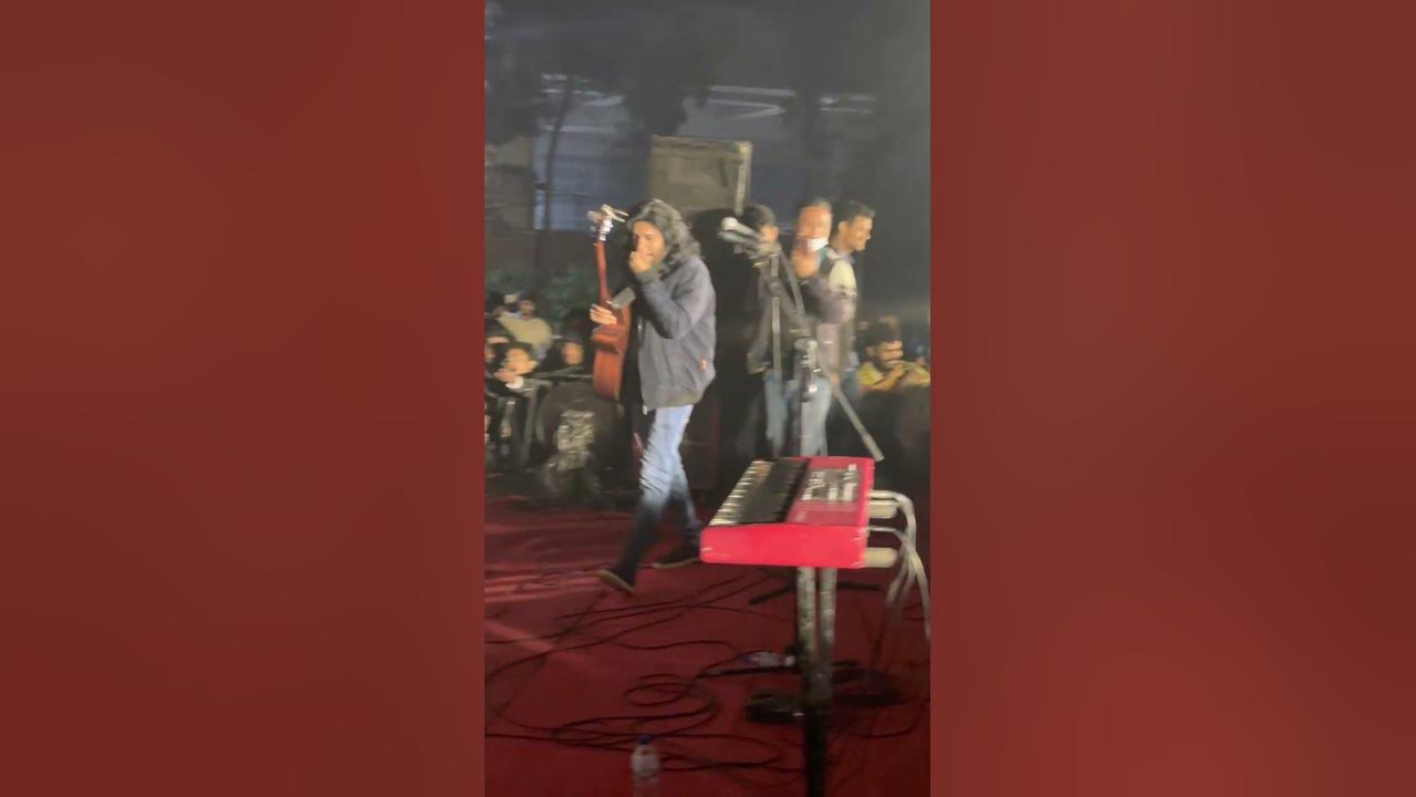 03. Crowd Chanting SBC-Shonar Bangla Circus-TSC Ushnotar Concert Vol 8 - YouTube