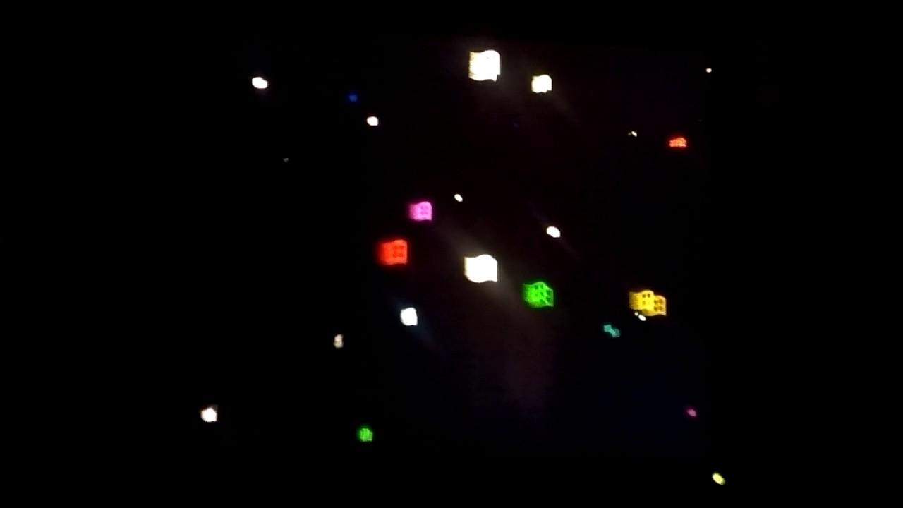 Flying Windows Screensaver - YouTube