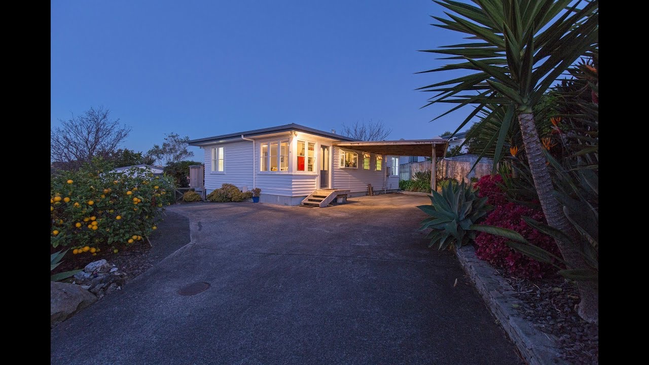 SOLD - 22 Jean Place, Stanmore Bay - Debbie le Roux - YouTube