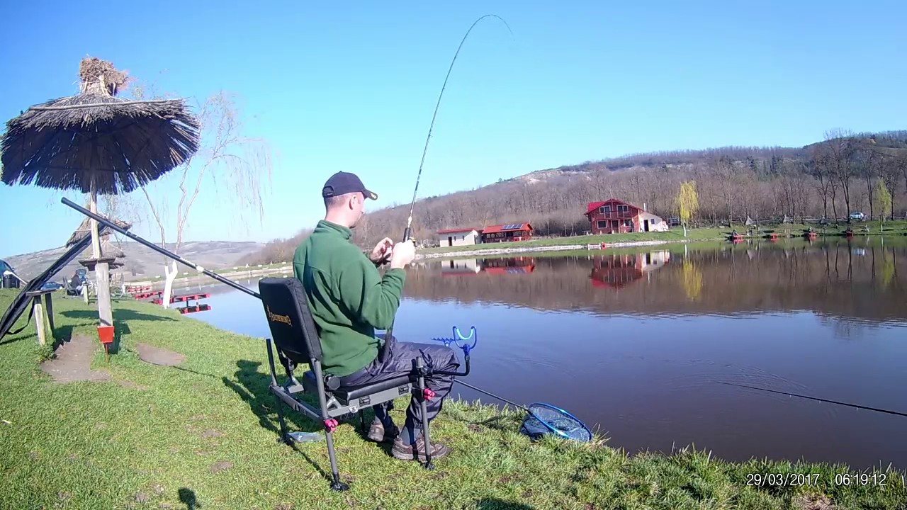 Pescuit la pellet waggler - lac Bărăi - YouTube